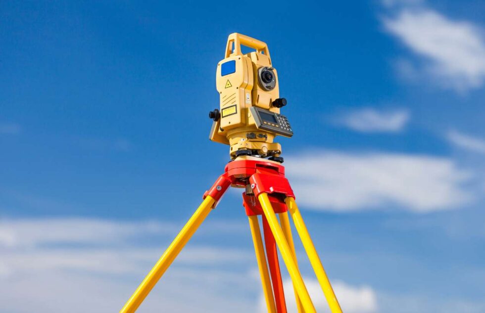 Las Herramientas que Todo Topógrafo Debe Llevar a Campo - Blog de ...